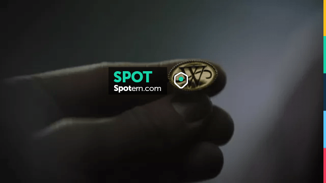 Wayne Gold Cufflink of Bruce Wayne (Robert Pattinson) as seen in The ...