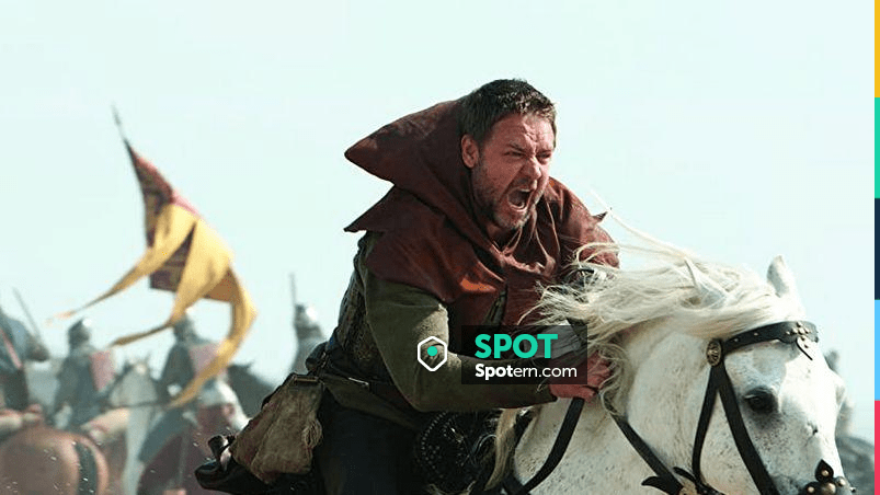 Green hooded shirt worn by Robin Longstride (Russell Crowe) in Robin ...