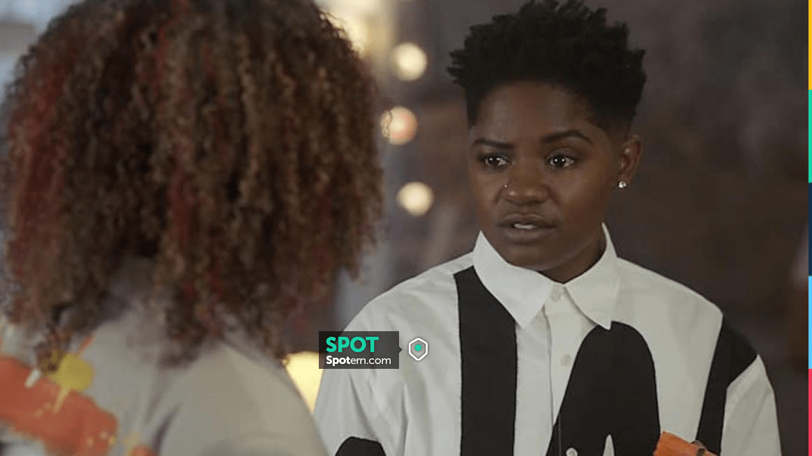 Chemise en applique JW Anderson Logo portée par Tamia 'Coop' Cooper ...