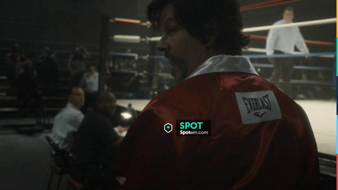 Everlast Boxing Robe in red worn by Stuart Long (Mark Wahlberg) as seen ...