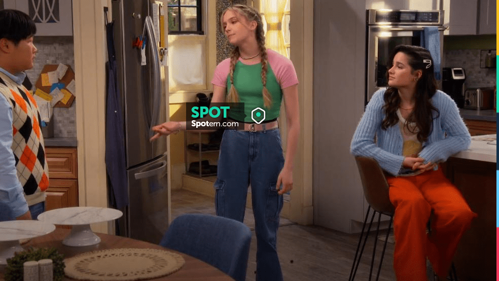 Collusion Raglan Rib Fit­ted Short Sleeve Tee worn by Presley (Jayden ...