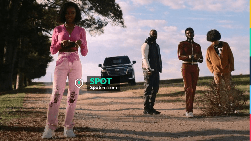 Retrofête Chris Jeans worn by Zenzi Fullington (Ashleigh Murray) as ...