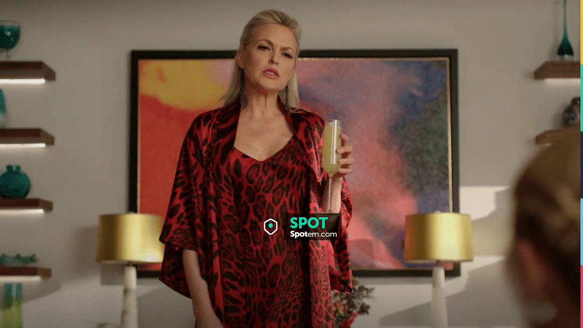 Natori Leopard Print Satin Nightgown worn by Alexis Carrington (Elaine ...