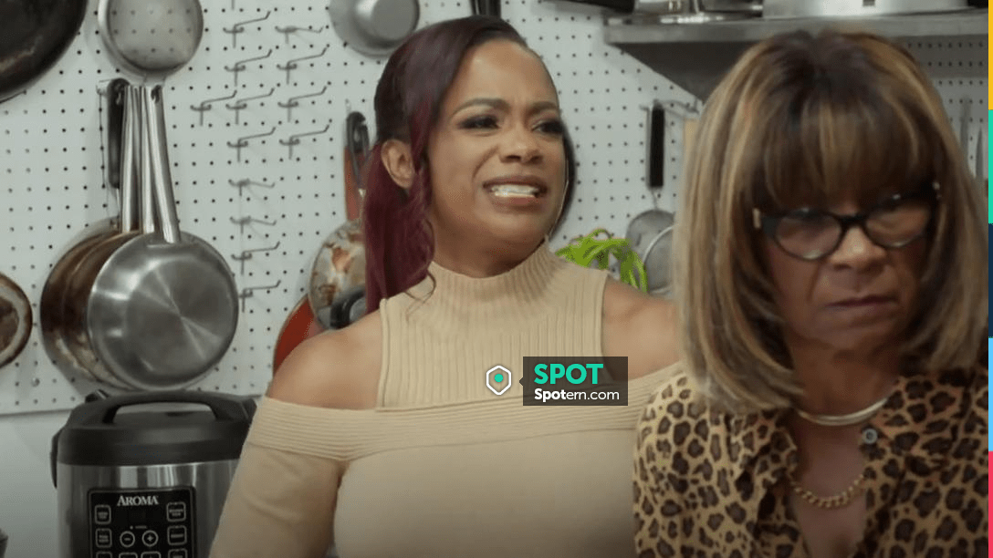 Jonathan Simkhai Off-the-Shoulder Ribbed-Knit Sweater usado por Kandi ...