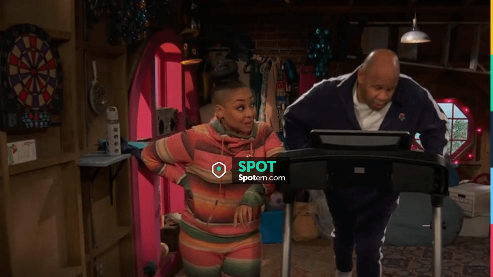 Aviator Nation Ninja Hoodie porté par Raven Baxter (Raven-Symoné) vu ...