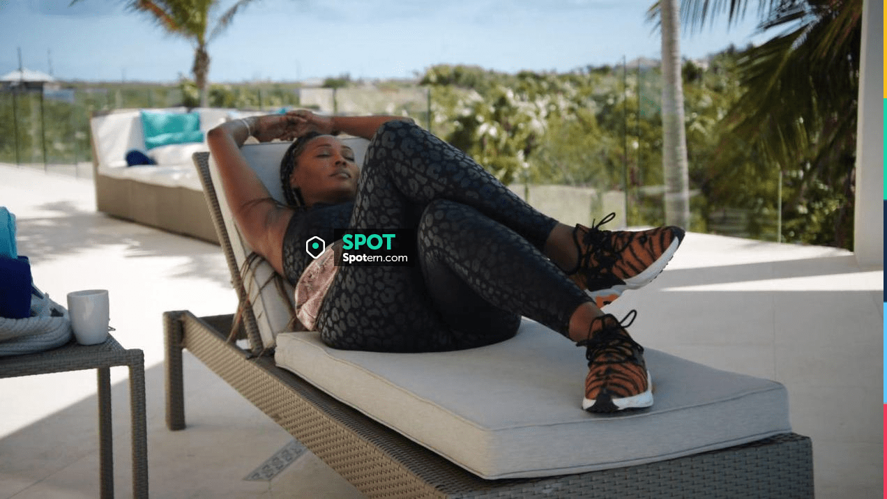 Electric Yoga Independence Cheetah Sports Bra usado por Cynthia Bailey ...