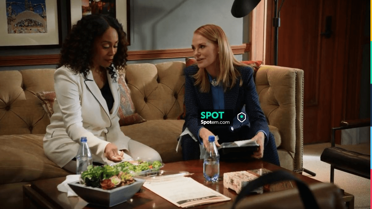 Chaqueta de lana Altuzarra Kaiyo usada por Lisa Benner (Marg ...