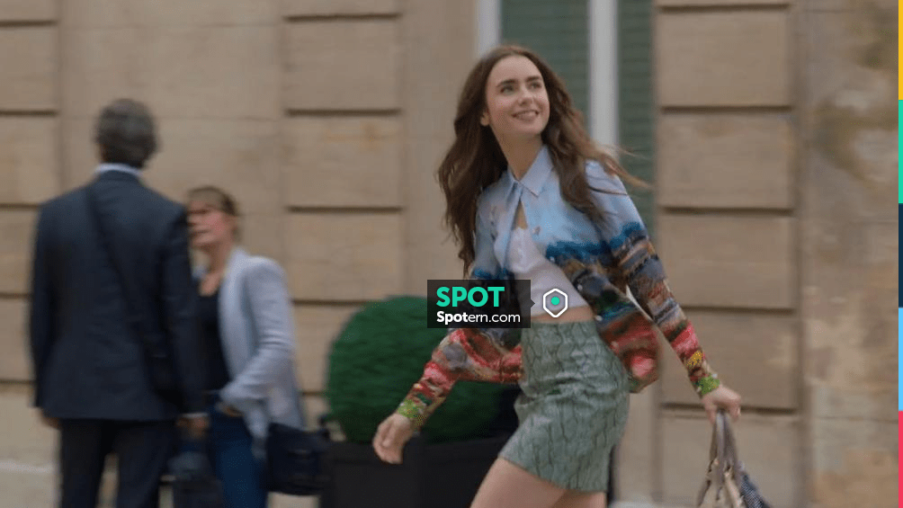 Re/Done Henley Crop Top porté par Emily Cooper (Lily Collins) vu dans ...