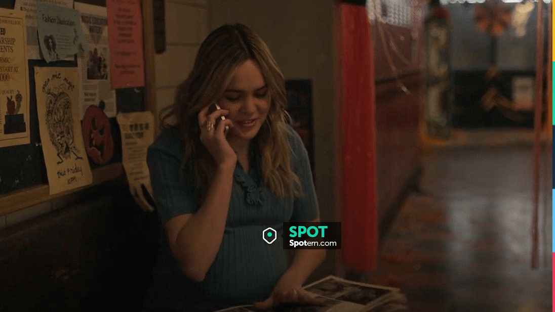 Levis Short Sleeve Polo Sweater worn by Imogen Adams (Bailee Madison ...