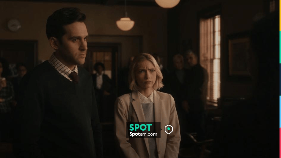 Theory Caris­sa Blaz­er worn by Kate Keller (Tavi Gevinson) as seen in ...