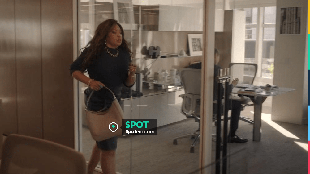 Kate Spade Roulette Leather Bag worn by Suzanne (Tisha Campbell) as ...
