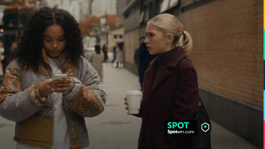 Ferragamo Gancini Tote worn by Kate Keller (Tavi Gevinson) as seen in ...