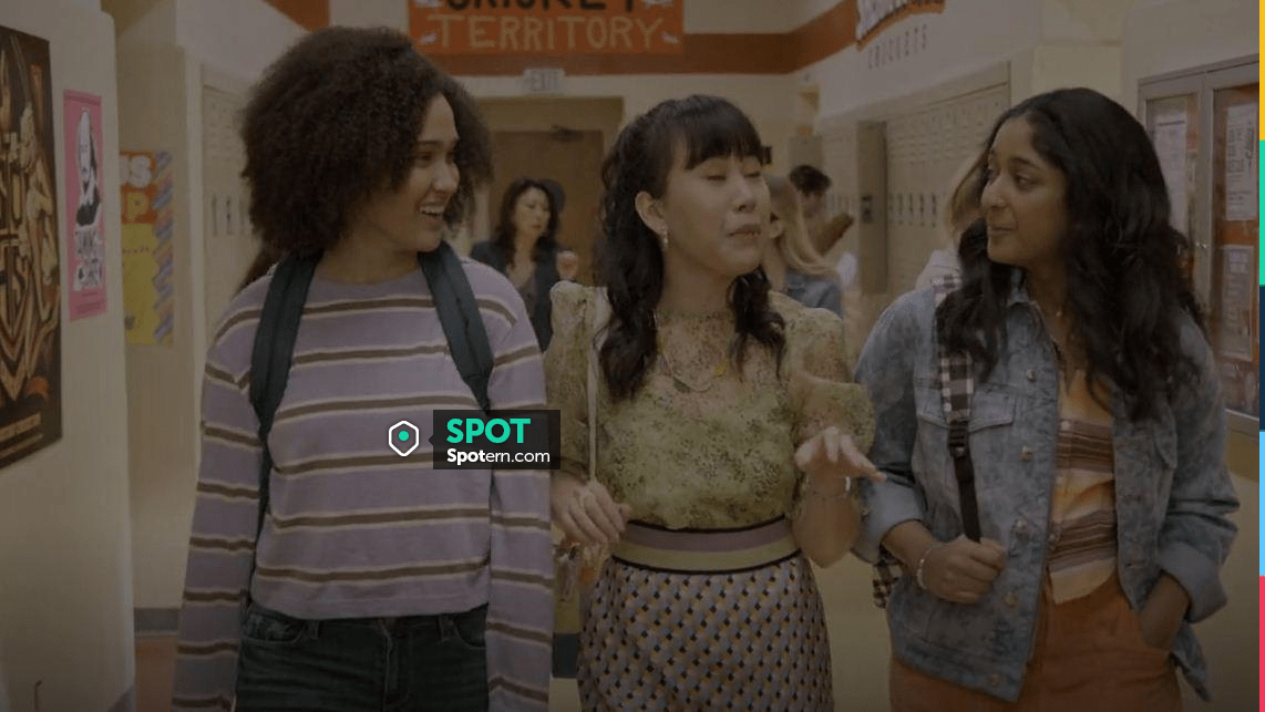 Wild Fable Boxy Long Sleeve T-Shirt worn by Fabiola Torres (Lee ...