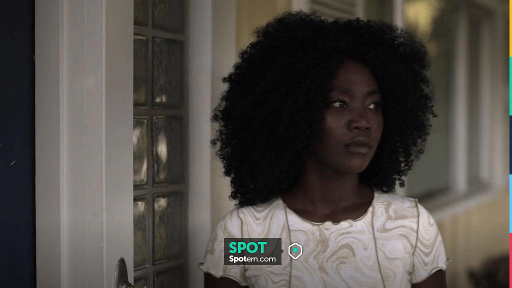 Forever 21 Marble Print Cropped Tee worn by Elise (Raven Scott) as seen ...