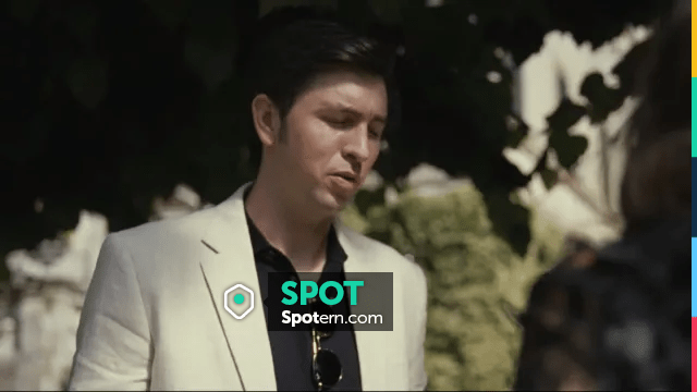The white suit jacket worn by Greg Hirsch (Nicholas Braun) in the ...