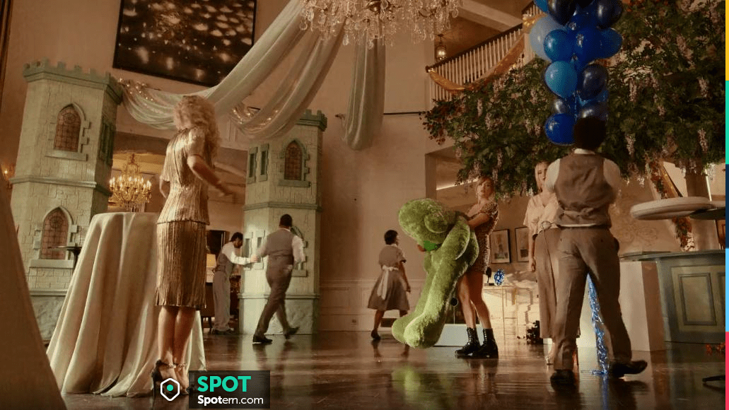 Veerah Venus Sandals worn by Alexis Carrington (Elaine Hendrix) as seen ...