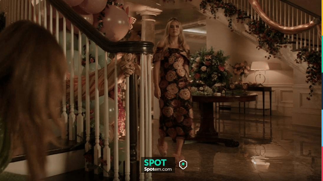 Malone Souliers Ri­ka San­dals worn by Amanda Carrington (Eliza Bennett ...