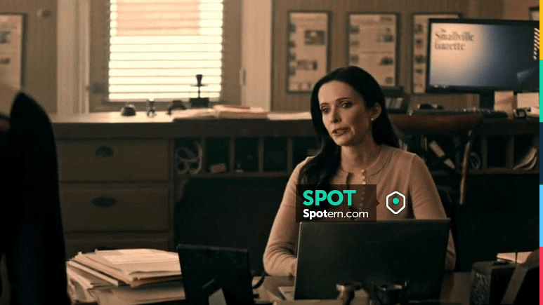 Theory Cashmere Henley Worn By Lois Lane Bitsie Tulloch As Seen In Superman And Lois S02e15