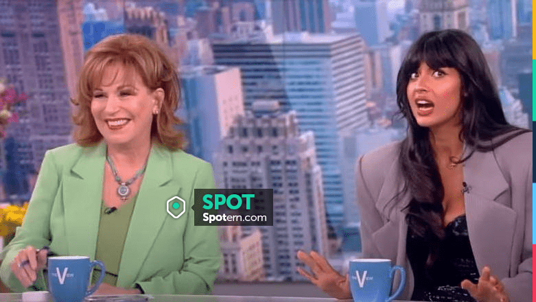 Alice et olivia Denny Notch Collar Blazer porté par Joy Behar vu dans ...