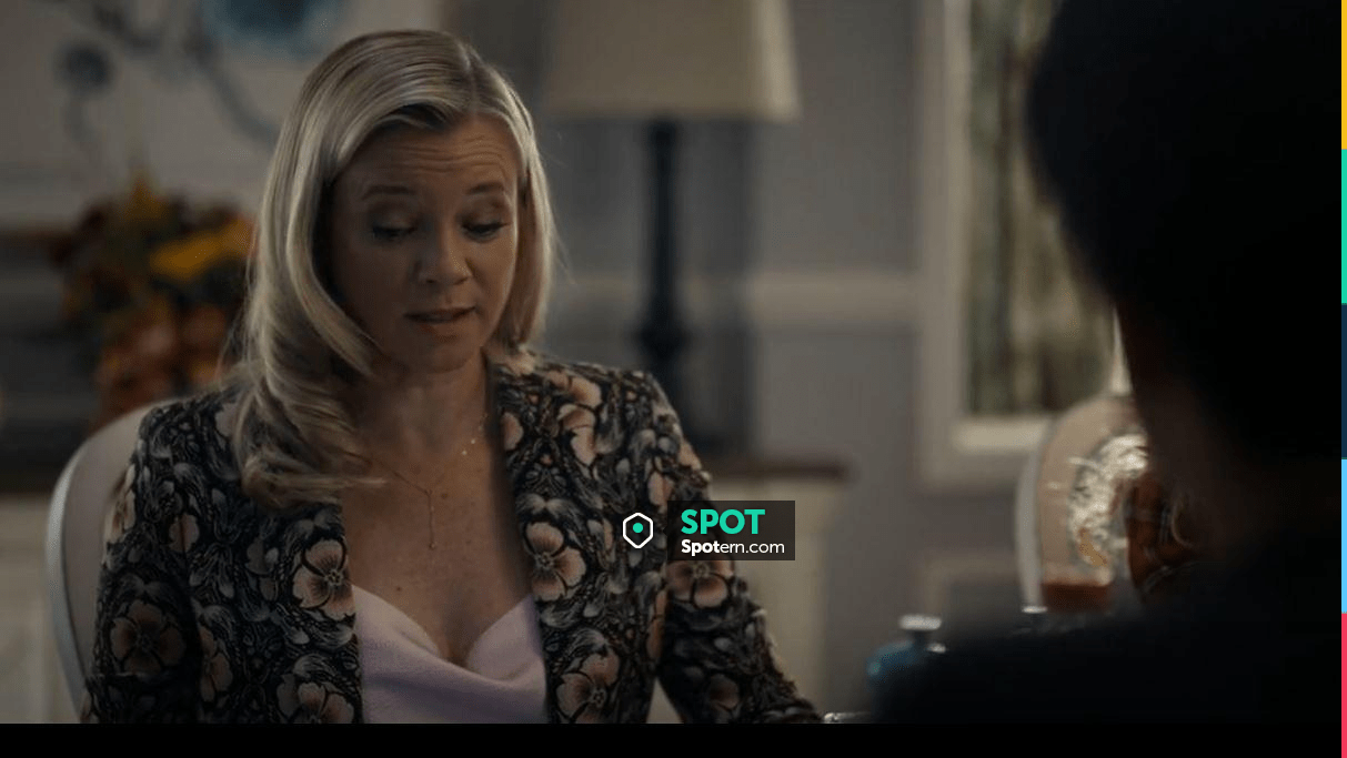 Alice and Olivia Floral Print Blazer worn by Barbara Whitmore (Amy ...