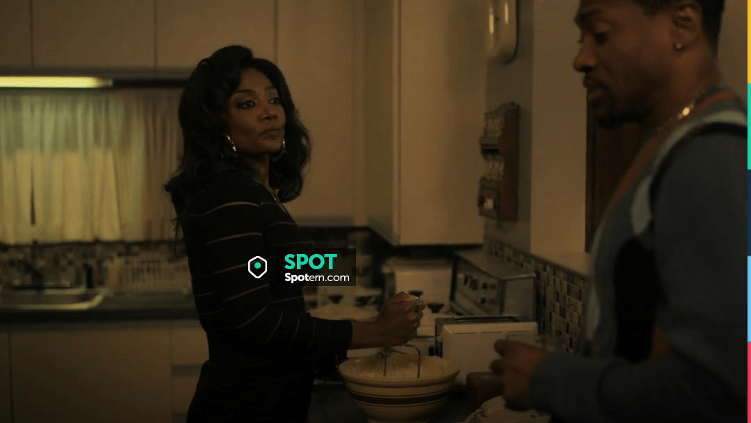 Vince Striped Cashmere Fitted Crew porté par Raquel 'Raq' Thomas ...