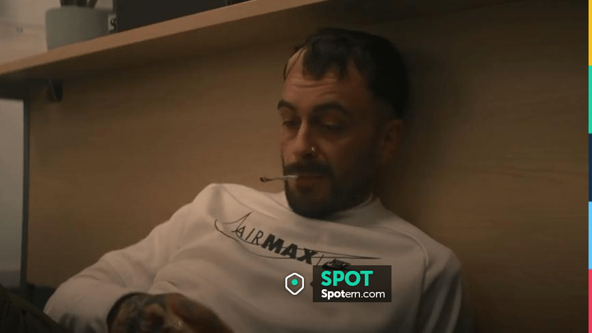 Jd Sports White Nike Air Max Crew Sweatshirt Men worn by Vinnie (Joe ...