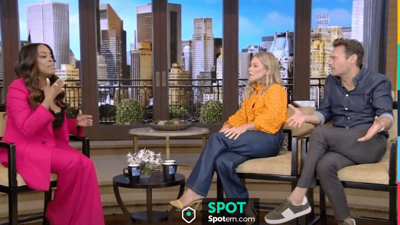 Gianvito Rossi Portofino Leather Sandals worn by Kelly Ripa as seen in ...