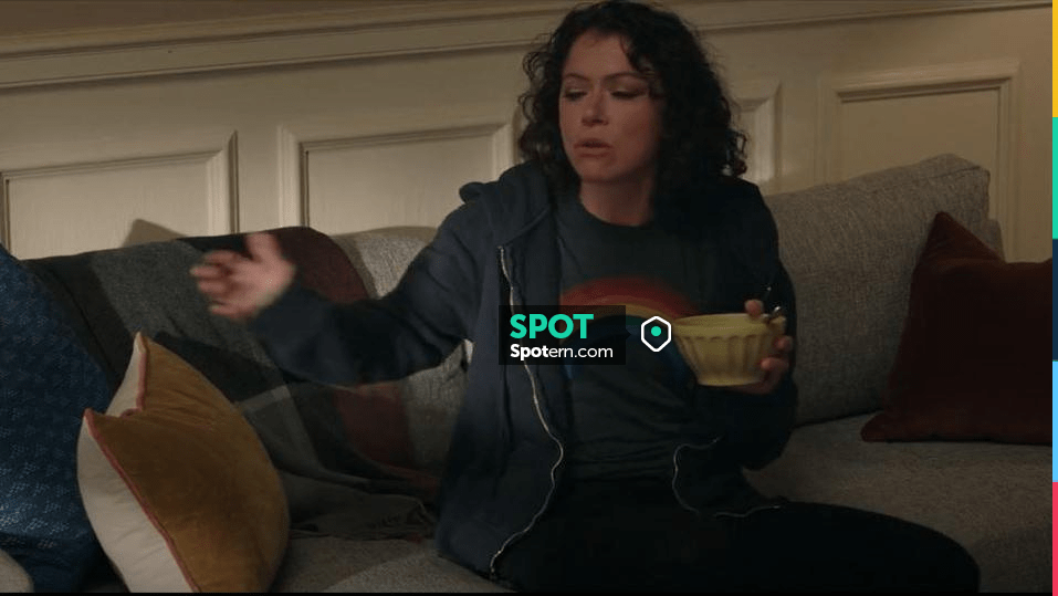 Aviator Nation Rainbow Boyfriend Tee worn by Jennifer Walters (Tatiana ...