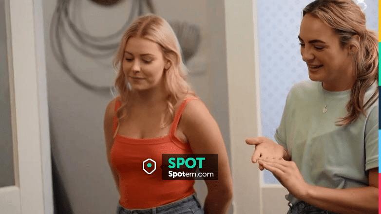 Cotton On Nelly Tank Top worn by Megan as seen in The Farmer Wants a ...