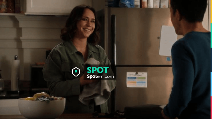 Anthropologie Delicate Monogram Necklace worn by Maddie Kendall ...