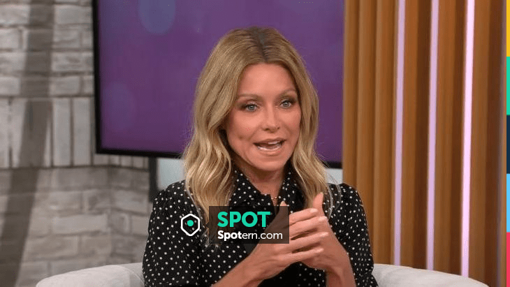 Saint Laurent Tie-Neck Polka-Dot Silk Blouse porté par Kelly Ripa vu ...