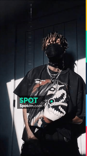 Le t-shirt DXXMLIFE x Attack On Titan porté par Scarlxrd sur son compte ...