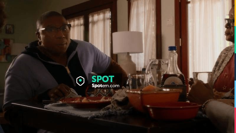 Scotch & Soda Colorblock Half Zip Hoodie worn by Henrietta 'Hen' Wilson ...