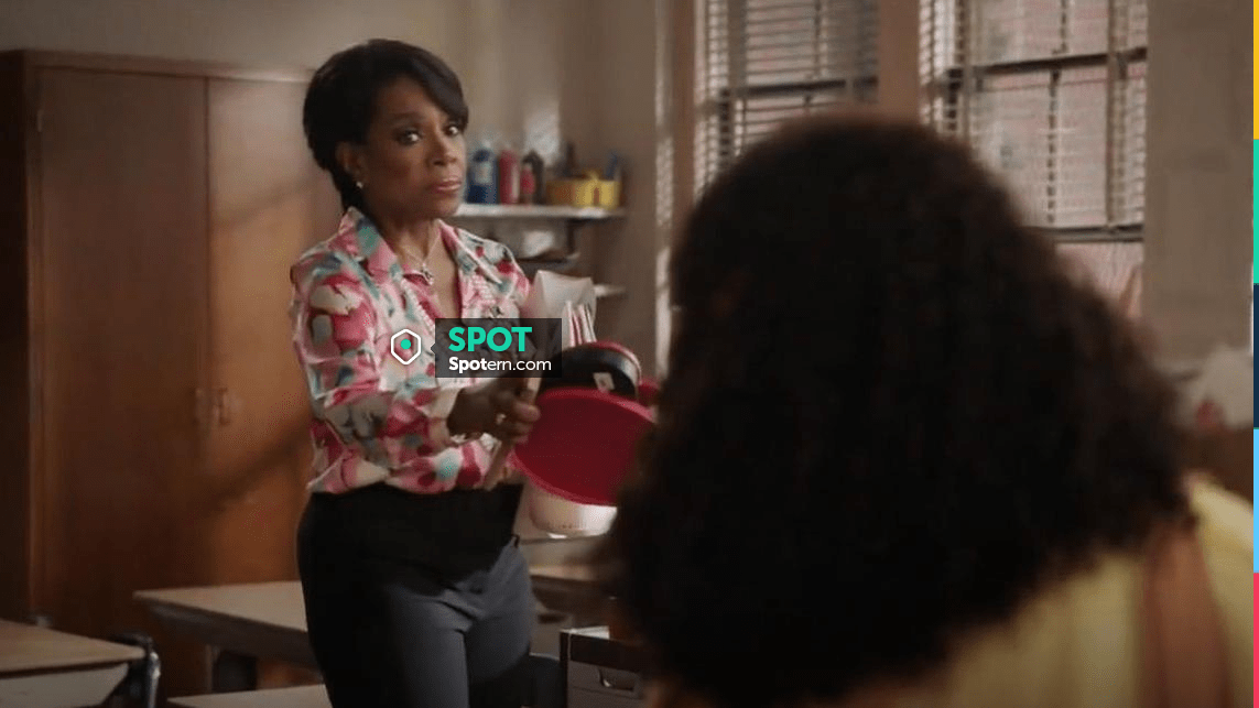 Zara Floral Satin Blouse worn by Barbara Howard (Sheryl Lee Ralph) as ...