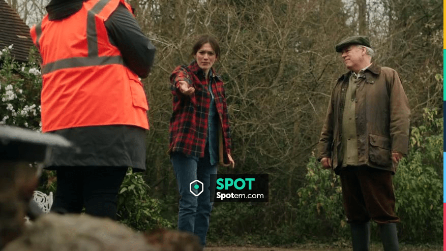 Levi's 90's 501 Jeans worn by Alison Cooper (Charlotte Ritchie) as seen ...