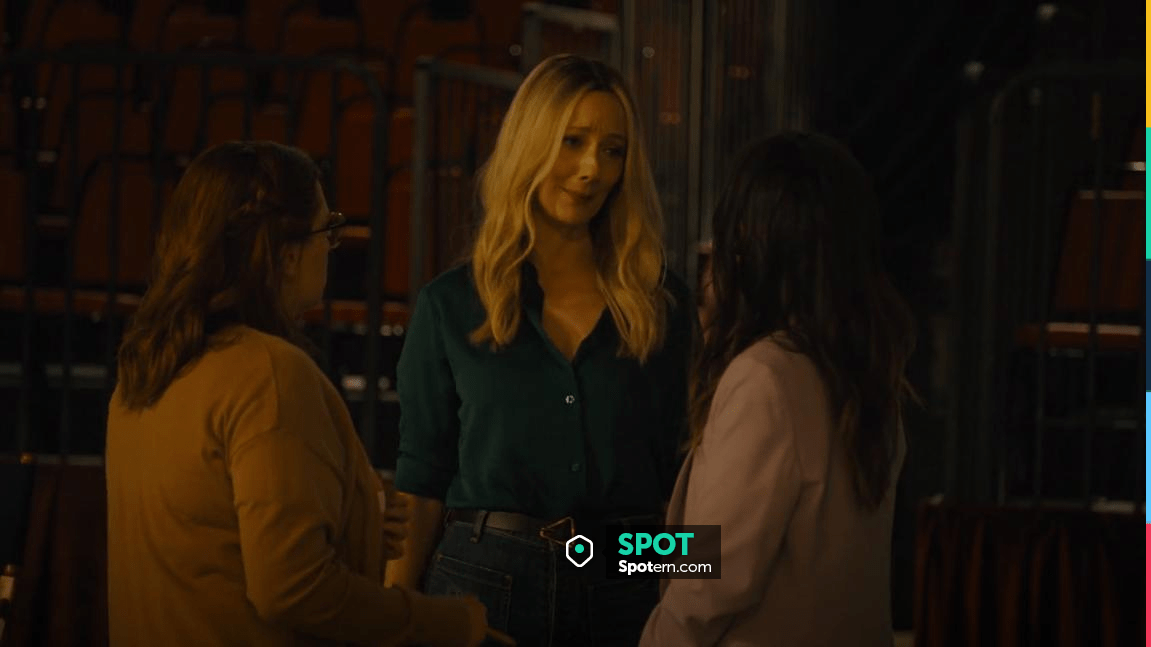 Bottega Veneta Triangle Belt worn by Bree Marie Jensen (Judy Greer) as ...