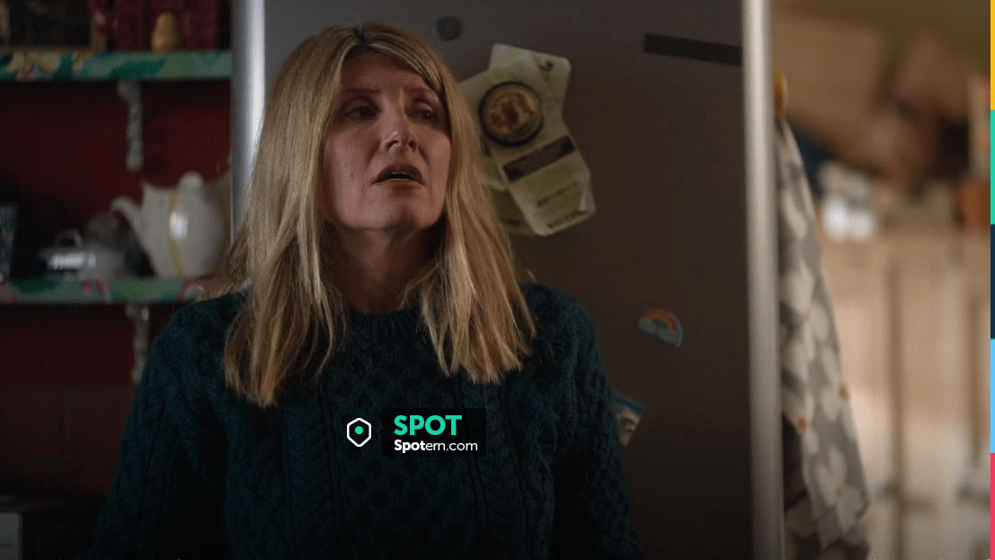 Aran Heavy­weight Meri­no Wool Aran Sweater worn by Eva Garvey (Sharon ...