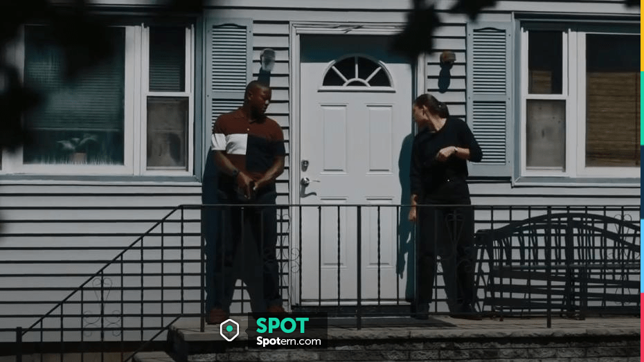 Vince Larsen Suede Ox­ford Sneak­ers worn by Special Agent Ray Cannon ...