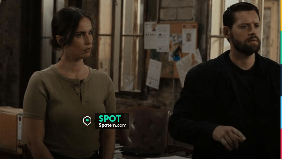 G-Star Raw Waffle Slim Granddad Top worn by Special Agent Jamie Kellett ...