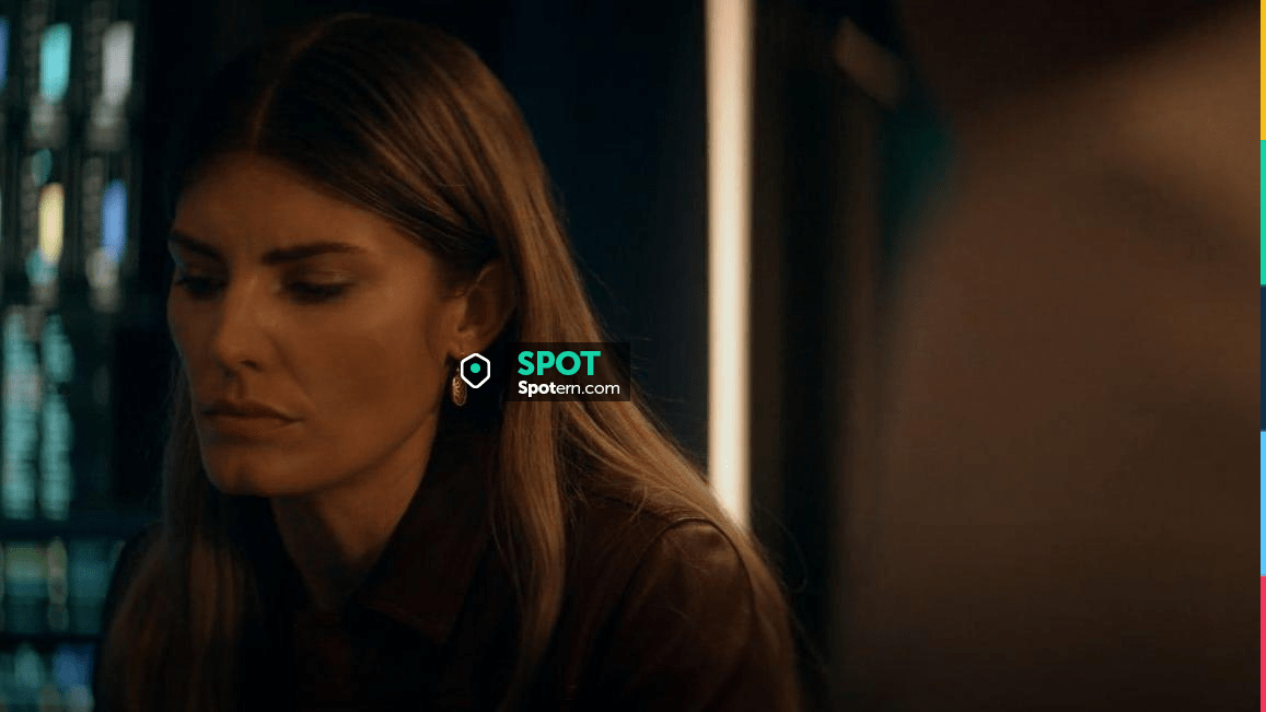 Kendra Scott Lee Earrings worn by Addison Augustine(Caitlin Bassett) as ...