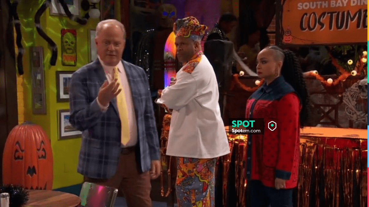 Sandro Jay Con­trast-pan­el Den­im Jack­et worn by Raven Baxter (Raven ...