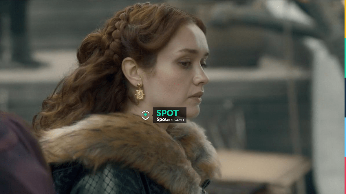 Earrings worn by Queen Alicent Hightower (Olivia Cooke) in House of the ...