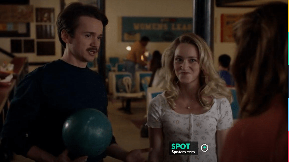 H&M Pointelle Top worn by Mary Cooper (Zoe Perry) as seen in Young ...