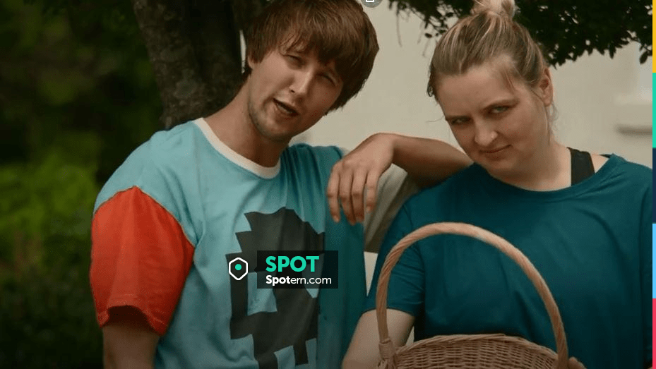 Forever 21 Colorblock Crew Tee worn by Lloyd 'Shrub' Mallet (Sam ...