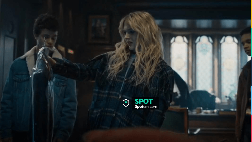 Blanknyc Blank Check Shack­et worn by Lexy Cross (Alyvia Alyn Lind) as ...