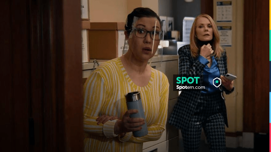 Elie Tahari Ju­dith Silk Blouse worn by Lisa Benner (Marg Helgenberger ...