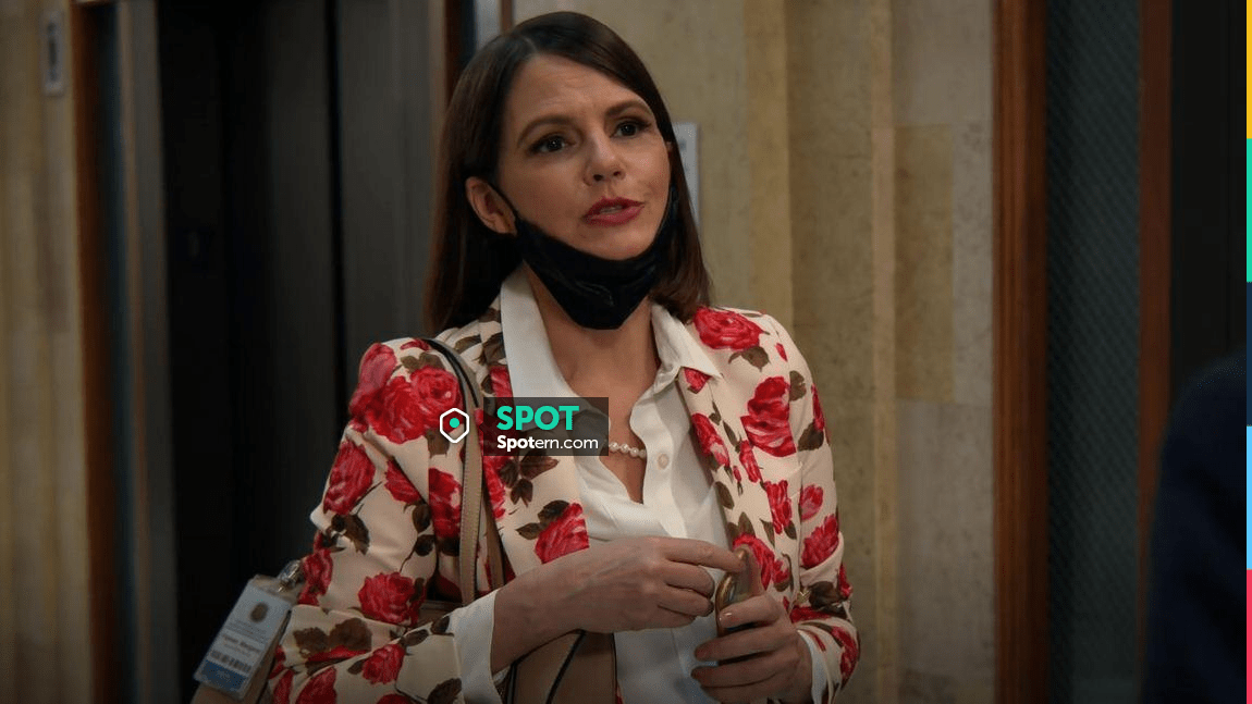 L'Agence Kenzie Rose Print Blazer worn by DDA Maggie Palmer (Suzanne ...