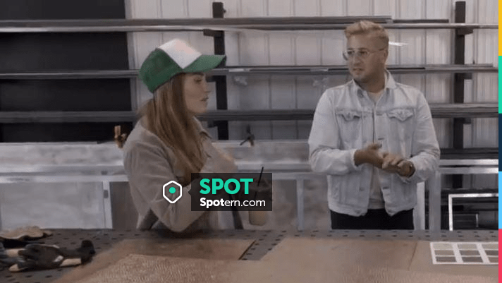 Forever 21 French Terry Dolphin-Hem Shacket worn by Mina Starsiak as ...