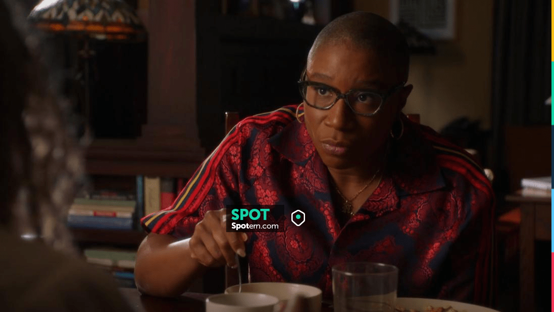 Gucci Baroque Jacquard Bowling Shirt worn by Henrietta 'Hen' Wilson ...