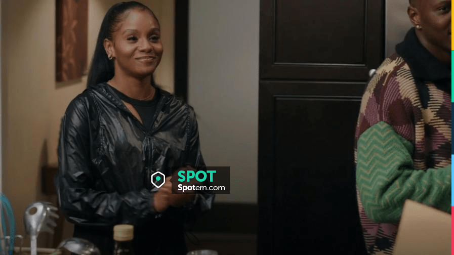 Alo Sprinter Hooded Crop Jacket worn by Simone Hicks (Geffri Maya ...